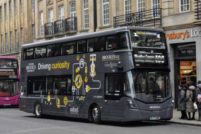 Hop-On Hop-Off Bus Tours of Oxford - City Sightseeing Oxford